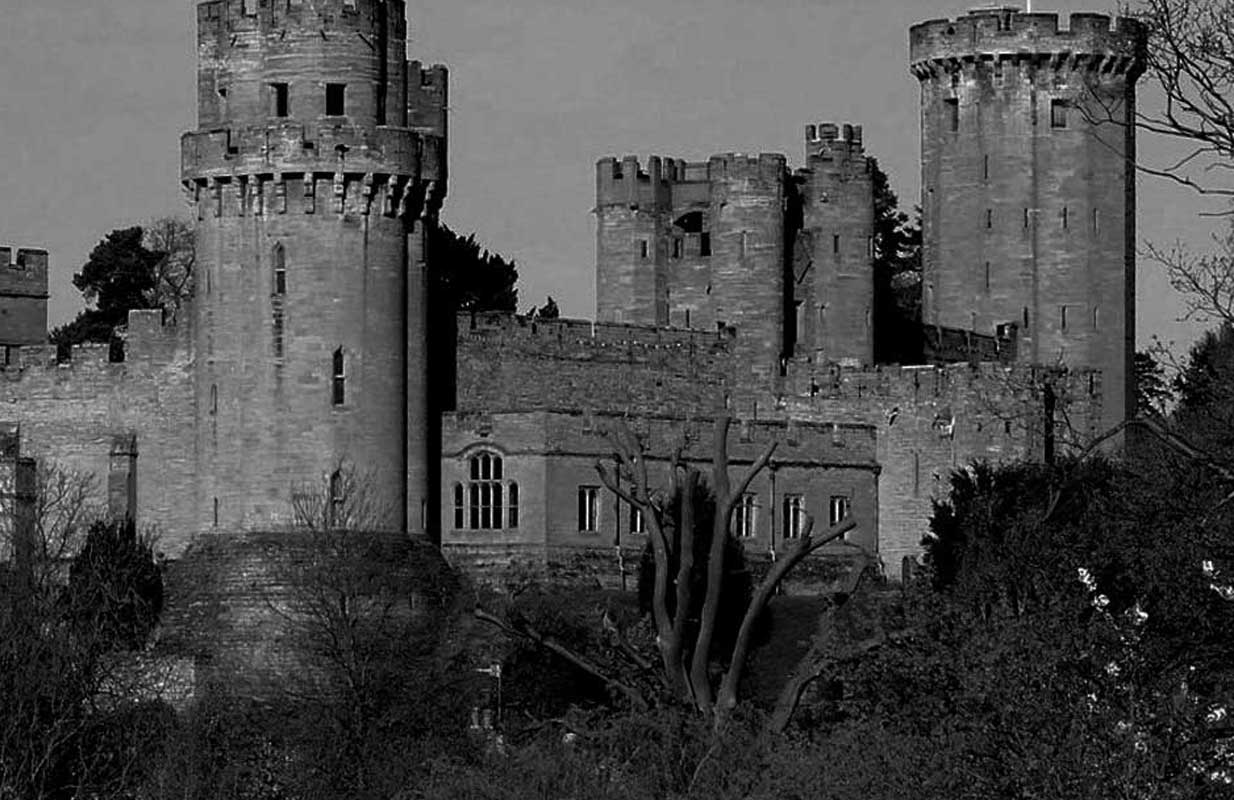 Ghost Hunts and Tours with Haunted Happenings